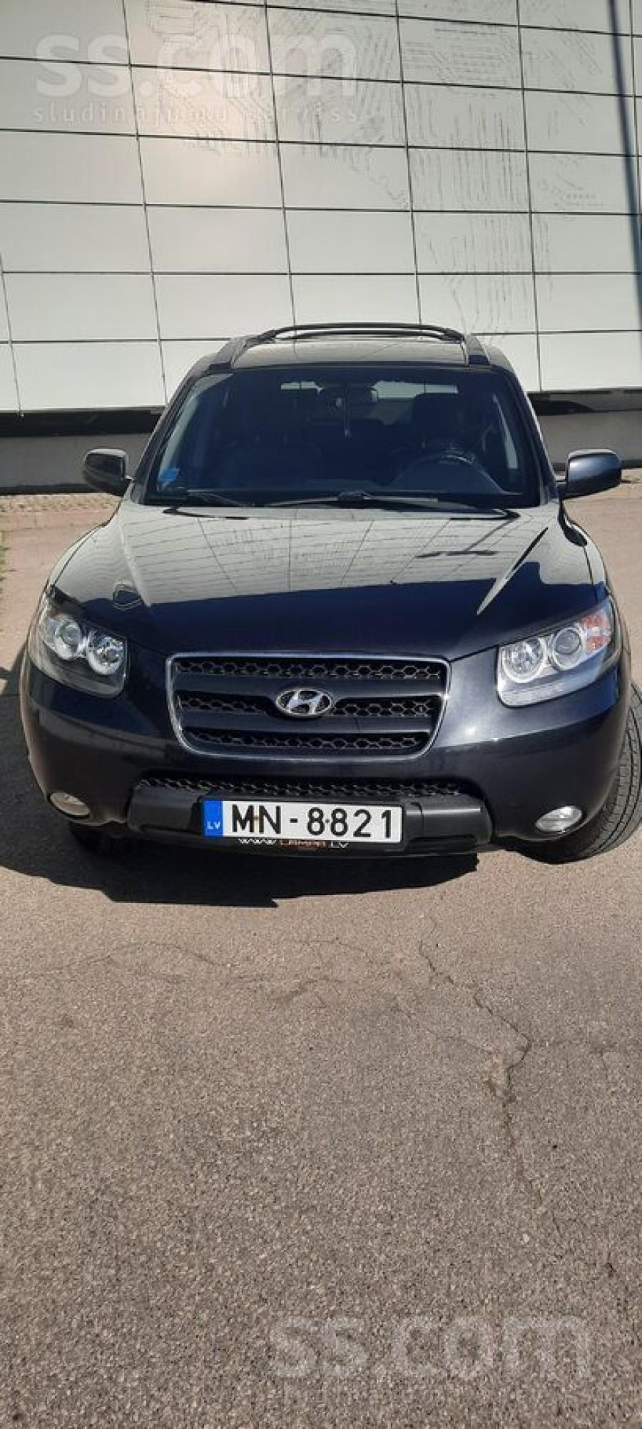 Melns Hyundai Santa Fe 2008 Rīga, ar dzinēja tilpumu 2.20 L un nobraukumu 228 tūkst. km par 4200 €, foto 2 vietnē AUTOMOTO.COM.LV