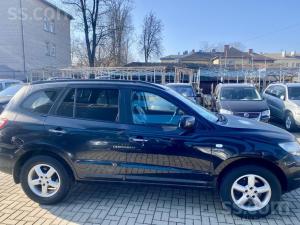 Melns Hyundai Santa Fe 2008 Rēzekne, ar dzinēja tilpumu 2.20 L un nobraukumu 0 tūkst. km par 5150 €, foto 2 vietnē AUTOMOTO.COM.LV