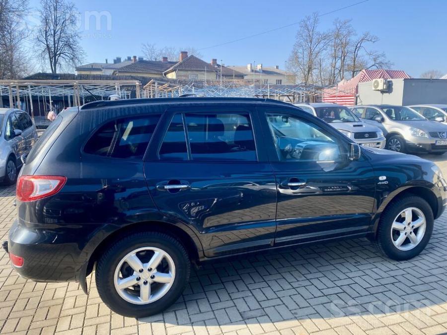 Melns Hyundai Santa Fe 2008 Rēzekne, ar dzinēja tilpumu 2.20 L un nobraukumu 0 tūkst. km par 5150 €, foto 4 vietnē AUTOMOTO.COM.LV