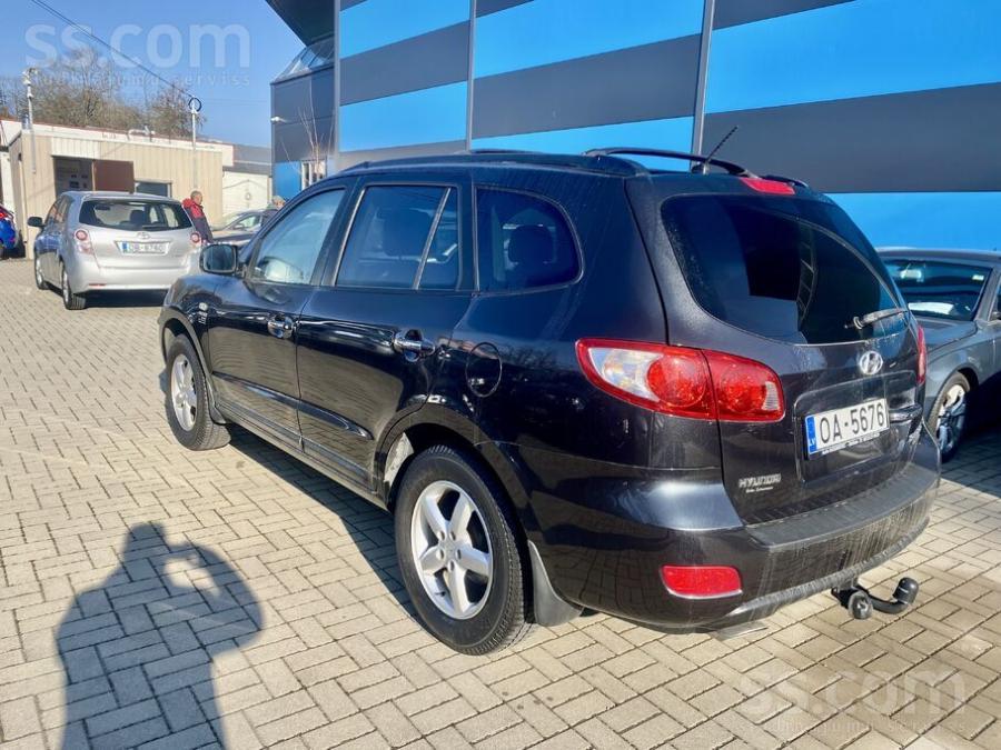 Melns Hyundai Santa Fe 2008 Rēzekne, ar dzinēja tilpumu 2.20 L un nobraukumu 0 tūkst. km par 5150 €, foto 8 vietnē AUTOMOTO.COM.LV