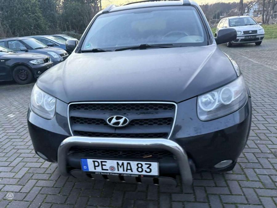Melns Hyundai Santa Fe 2008 Alīta, ar dzinēja tilpumu 2.66 L un nobraukumu 292 tūkst. km par 3800 €, foto 2 vietnē AUTOMOTO.COM.LV