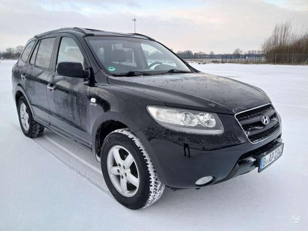 Melns Hyundai Santa Fe 2008 Marijampole, ar dzinēja tilpumu 2.20 L un nobraukumu 235 tūkst. km par 4350 €, foto 2 vietnē AUTOMOTO.COM.LV