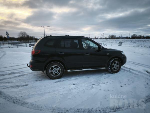 Melns Hyundai Santa Fe 2008 Tapa, ar dzinēja tilpumu 2.20 L un nobraukumu 292 tūkst. km par 3800 €, foto 3 vietnē AUTOMOTO.COM.LV
