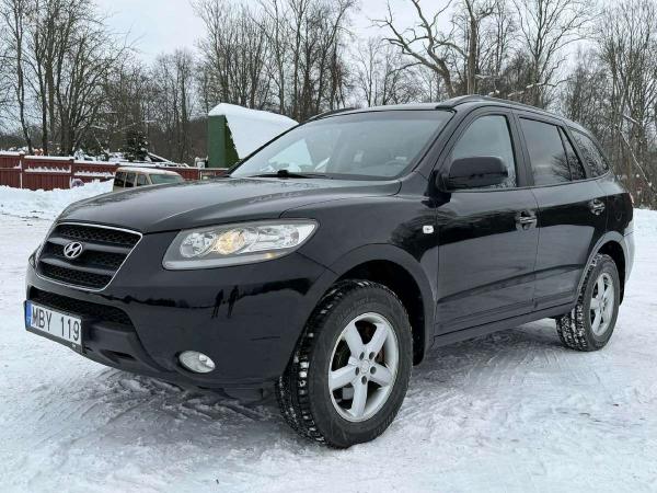 Black Hyundai Santa Fe 2008 in Klaipeda, with an engine capacity of 2.19 L and mileage of 244 thousand km for 3490 €, photo 1 on AUTOMOTO.COM.LV