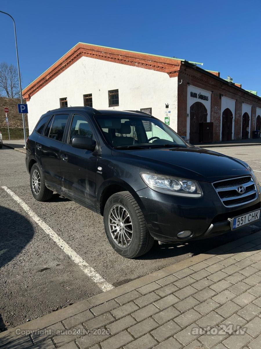 Black Hyundai Santa Fe 2008 in Narva, with an engine capacity of 2.20 L and mileage of 236 thousand km for 3700 €, photo 3 on AUTOMOTO.COM.LV