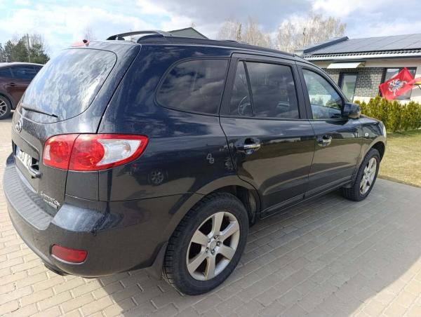 Melns Hyundai Santa Fe 2008 Viļņa, ar dzinēja tilpumu 2.20 L un nobraukumu 283 tūkst. km par 3299 €, foto 3 vietnē AUTOMOTO.COM.LV