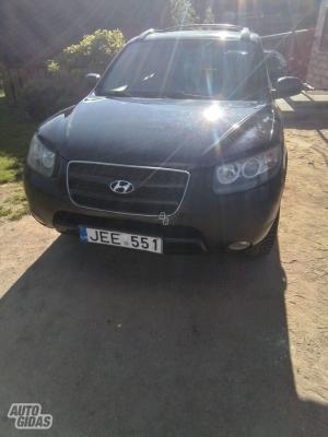 Melns Hyundai Santa Fe 2008 Panevēža, ar dzinēja tilpumu 2.20 L un nobraukumu 220 tūkst. km par 2700 €, foto  vietnē AUTOMOTO.COM.LV