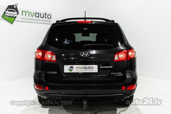 Black Hyundai Santa Fe 2008 in Tallinn, with an engine capacity of 2.20 L and mileage of 251 thousand km for 4990 €, photo 7 on AUTOMOTO.COM.LV