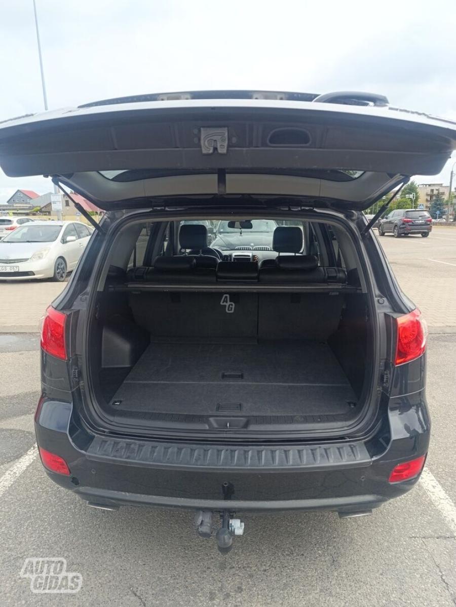 Melns Hyundai Santa Fe 2008 Kauņa, ar dzinēja tilpumu 2.20 L un nobraukumu 209 tūkst. km par 3900 €, foto 1 vietnē AUTOMOTO.COM.LV