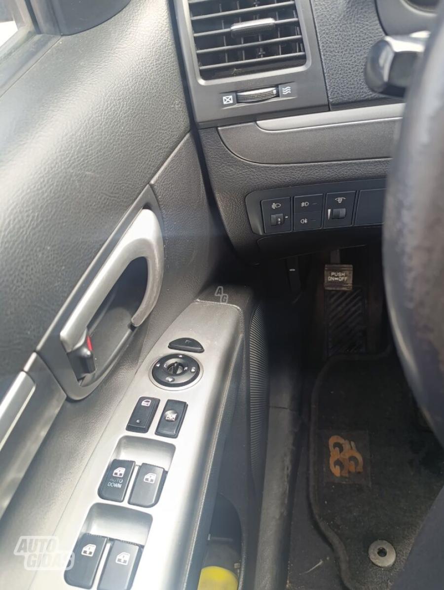 Melns Hyundai Santa Fe 2008 Kauņa, ar dzinēja tilpumu 2.20 L un nobraukumu 209 tūkst. km par 3900 €, foto 3 vietnē AUTOMOTO.COM.LV