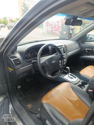 Melns Hyundai Santa Fe 2008 Kauņa, ar dzinēja tilpumu 2.20 L un nobraukumu 209 tūkst. km par 3900 €, foto 4 vietnē AUTOMOTO.COM.LV