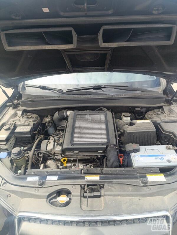 Black Hyundai Santa Fe 2008 in Kaunas, with an engine capacity of 2.20 L and mileage of 209 thousand km for 3900 €, photo 4 on AUTOMOTO.COM.LV