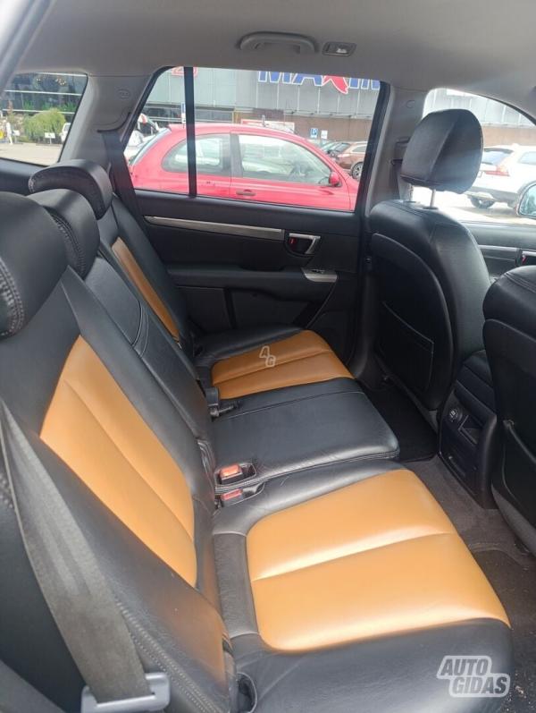 Black Hyundai Santa Fe 2008 in Kaunas, with an engine capacity of 2.20 L and mileage of 209 thousand km for 3900 €, photo 8 on AUTOMOTO.COM.LV