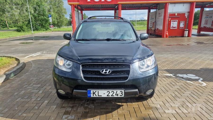 Melns Hyundai Santa Fe 2008 Rīga, ar dzinēja tilpumu 2.20 L un nobraukumu 245 tūkst. km par 3800 €, foto 6 vietnē AUTOMOTO.COM.LV