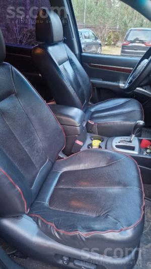 Melns Hyundai Santa Fe 2008 Rīga, ar dzinēja tilpumu 2.20 L un nobraukumu 245 tūkst. km par 3800 €, foto 10 vietnē AUTOMOTO.COM.LV