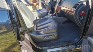 Melns Hyundai Santa Fe 2008 Rīga, ar dzinēja tilpumu 2.20 L un nobraukumu 245 tūkst. km par 3800 €, foto 11 vietnē AUTOMOTO.COM.LV