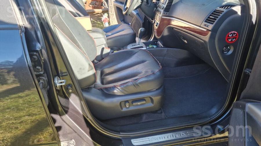 Melns Hyundai Santa Fe 2008 Rīga, ar dzinēja tilpumu 2.20 L un nobraukumu 245 tūkst. km par 3800 €, foto 11 vietnē AUTOMOTO.COM.LV