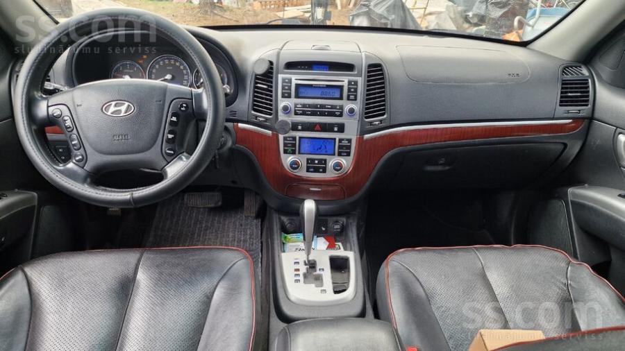 Melns Hyundai Santa Fe 2008 Rīga, ar dzinēja tilpumu 2.20 L un nobraukumu 245 tūkst. km par 3800 €, foto 14 vietnē AUTOMOTO.COM.LV