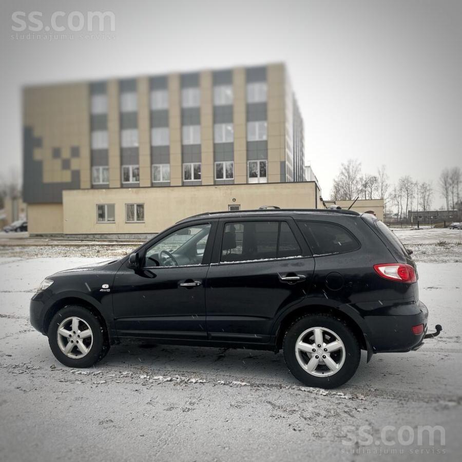 Melns Hyundai Santa Fe 2008 Aizkraukle, ar dzinēja tilpumu 2.20 L un nobraukumu 190 tūkst. km par 3700 €, foto 5 vietnē AUTOMOTO.COM.LV