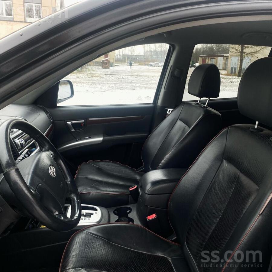 Melns Hyundai Santa Fe 2008 Aizkraukle, ar dzinēja tilpumu 2.20 L un nobraukumu 190 tūkst. km par 3700 €, foto 6 vietnē AUTOMOTO.COM.LV