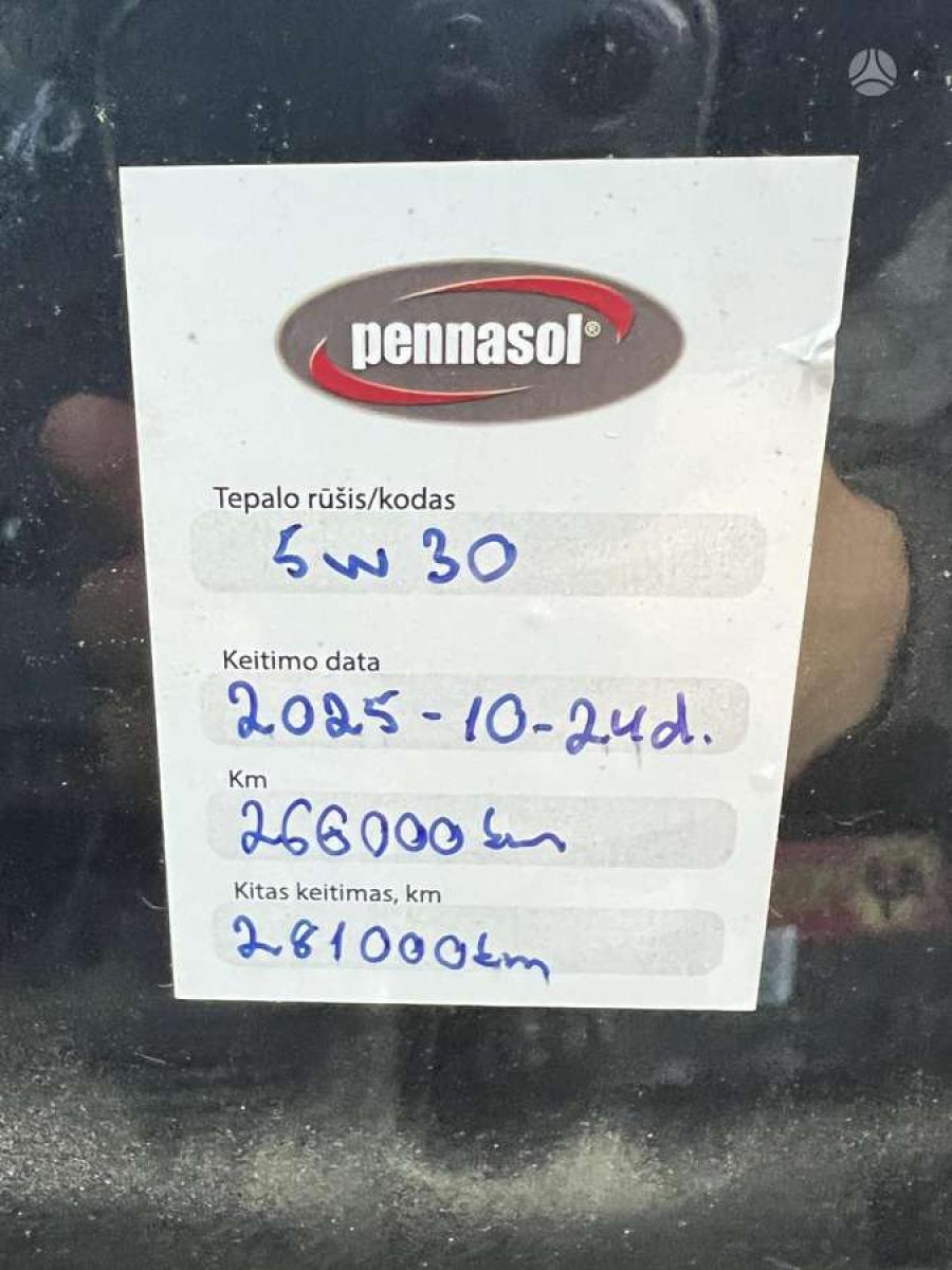 Black Hyundai Santa Fe 2008 in Vilnius, with an engine capacity of 2.19 L and mileage of 272 thousand km for 2700 €, photo 17 on AUTOMOTO.COM.LV