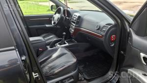 Melns Hyundai Santa Fe 2008 Jelgava, ar dzinēja tilpumu 2.20 L un nobraukumu 319 tūkst. km par 3700 €, foto 9 vietnē AUTOMOTO.COM.LV