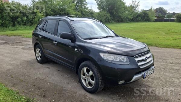 Melns Hyundai Santa Fe 2008 Jelgava, ar dzinēja tilpumu 2.20 L un nobraukumu 319 tūkst. km par 3700 €, foto 1 vietnē AUTOMOTO.COM.LV