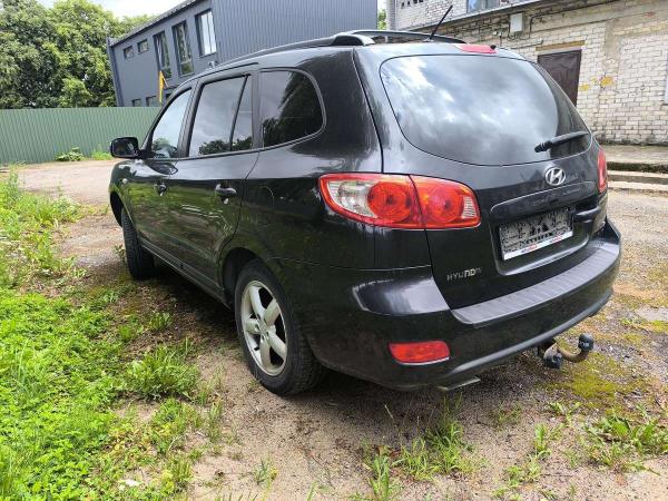 Melns Hyundai Santa Fe 2008 Marijampole, ar dzinēja tilpumu 2.19 L un nobraukumu 300 tūkst. km par 950 €, foto 3 vietnē AUTOMOTO.COM.LV