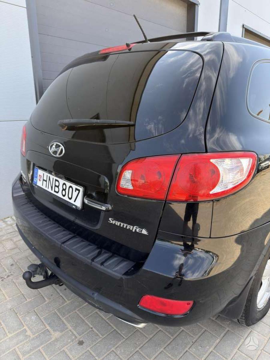 Melns Hyundai Santa Fe 2008 Viļņa, ar dzinēja tilpumu 2.19 L un nobraukumu 280 tūkst. km par 1950 €, foto 6 vietnē AUTOMOTO.COM.LV