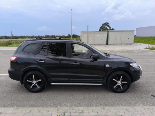 Melns Hyundai Santa Fe 2008 Marijampole, ar dzinēja tilpumu 2.19 L un nobraukumu 326 tūkst. km par 3650 €, foto 6 vietnē AUTOMOTO.COM.LV