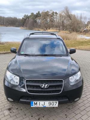Black Hyundai Santa Fe 2008 in Vilnius, with an engine capacity of 2.19 L and mileage of 165 thousand km for 4090 €, photo 5 on AUTOMOTO.COM.LV