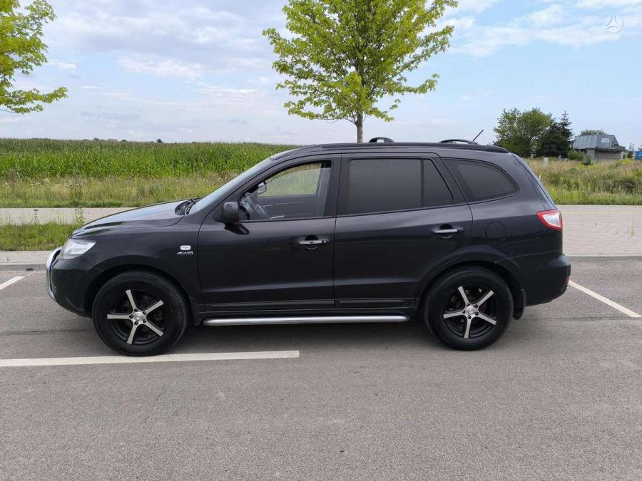 Черный Хендай Санта Фе 2008 в Мариямполе, объемом двигателя 2.19 л и пробегом 326 тыс. км за 3550 €, фото 3 на AUTOMOTO.COM.LV