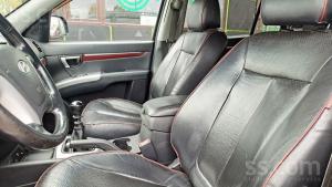 Black Hyundai Santa Fe 2008 in Riga, with an engine capacity of 2.20 L and mileage of 296 thousand km for 3600 €, photo 11 on AUTOMOTO.COM.LV