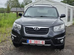 Melns Hyundai Santa Fe 2009 Ogre, ar dzinēja tilpumu 2.20 L un nobraukumu 216 tūkst. km par 5995 €, foto 2 vietnē AUTOMOTO.COM.LV