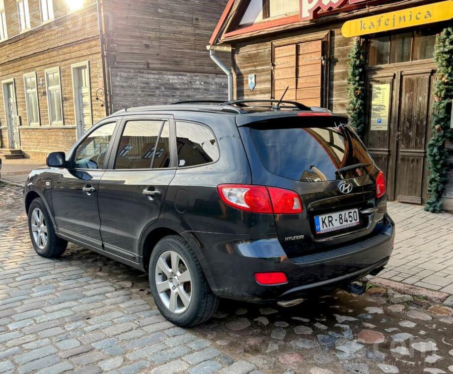 Melns Hyundai Santa Fe 2009 Jelgava, ar dzinēja tilpumu 2.20 L un nobraukumu 450 tūkst. km par 3850 €, foto 5 vietnē AUTOMOTO.COM.LV