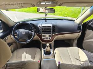 Melns Hyundai Santa Fe 2009 Daugavpils, ar dzinēja tilpumu 2.20 L un nobraukumu 230 tūkst. km par 5800 €, foto 5 vietnē AUTOMOTO.COM.LV