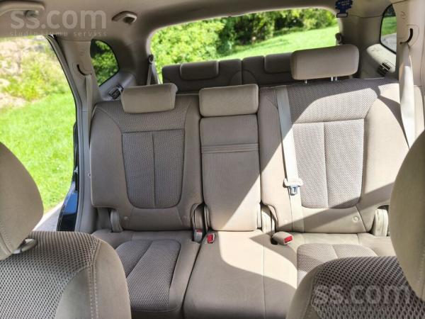 Melns Hyundai Santa Fe 2009 Daugavpils, ar dzinēja tilpumu 2.20 L un nobraukumu 230 tūkst. km par 5800 €, foto 5 vietnē AUTOMOTO.COM.LV