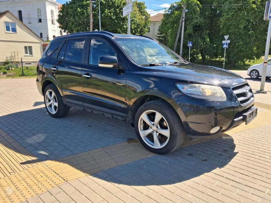 Melns Hyundai Santa Fe 2009 Raseiniai, ar dzinēja tilpumu 2.19 L un nobraukumu 345 tūkst. km par 2400 €, foto 9 vietnē AUTOMOTO.COM.LV