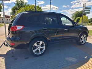 Melns Hyundai Santa Fe 2009 Raseiniai, ar dzinēja tilpumu 2.19 L un nobraukumu 345 tūkst. km par 2400 €, foto 11 vietnē AUTOMOTO.COM.LV