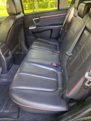 Melns Hyundai Santa Fe 2009 Raseiniai, ar dzinēja tilpumu 2.19 L un nobraukumu 345 tūkst. km par 2400 €, foto 18 vietnē AUTOMOTO.COM.LV