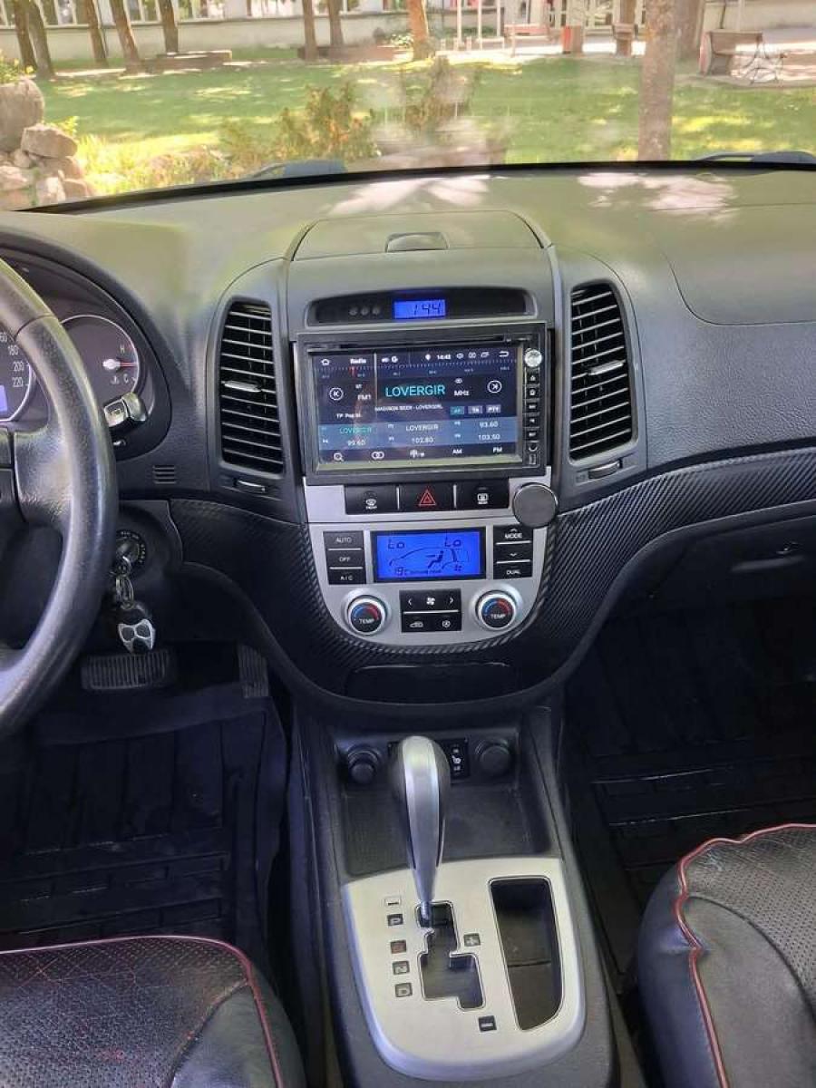 Melns Hyundai Santa Fe 2009 Raseiniai, ar dzinēja tilpumu 2.19 L un nobraukumu 345 tūkst. km par 2400 €, foto 25 vietnē AUTOMOTO.COM.LV