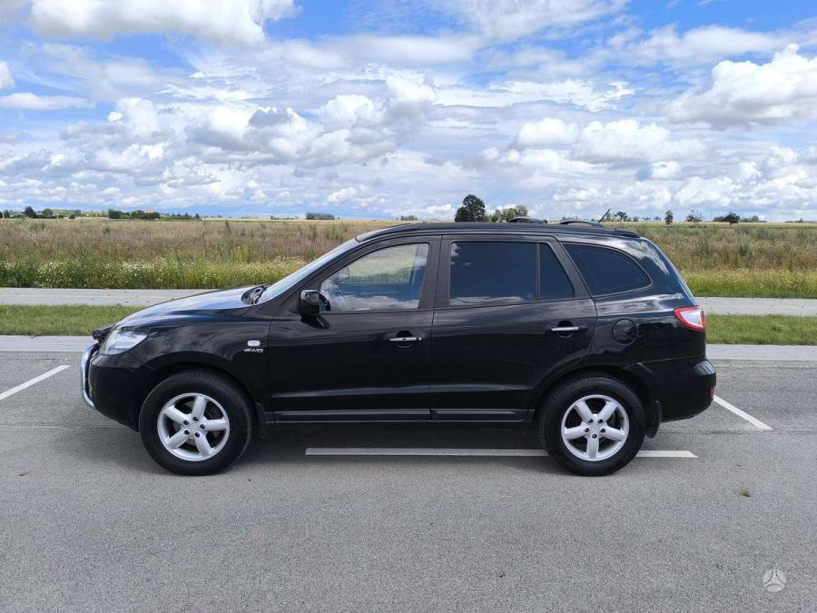 Melns Hyundai Santa Fe 2009 Marijampole, ar dzinēja tilpumu 2.19 L un nobraukumu 310 tūkst. km par 3200 €, foto 5 vietnē AUTOMOTO.COM.LV