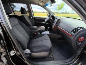 Melns Hyundai Santa Fe 2009 Marijampole, ar dzinēja tilpumu 2.19 L un nobraukumu 310 tūkst. km par 3200 €, foto 15 vietnē AUTOMOTO.COM.LV