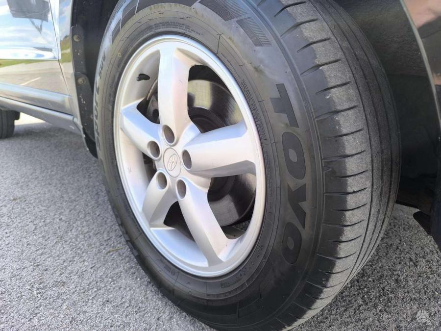 Melns Hyundai Santa Fe 2009 Marijampole, ar dzinēja tilpumu 2.19 L un nobraukumu 310 tūkst. km par 3200 €, foto 20 vietnē AUTOMOTO.COM.LV