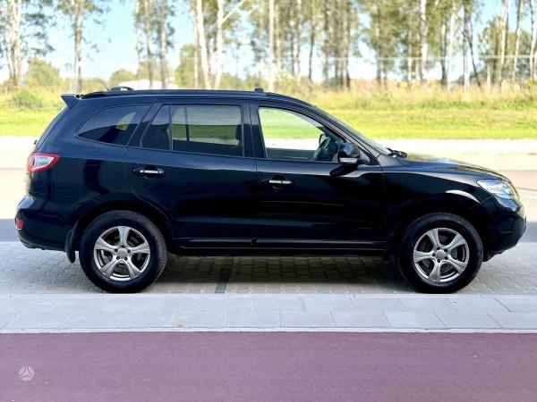 Хендай Санта Фе 2009 в Вильнюс на AUTOMOTO.COM.LV Черный Хендай Санта Фе 2009 в Вильнюс, объемом двигателя 2.19 л и пробегом 297 тыс. км за 2750 €, фото 6 на AUTOMOTO.COM.LV