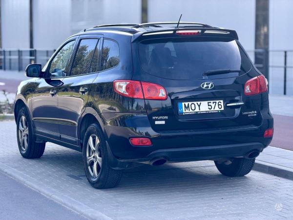 Хендай Санта Фе 2009 в Вильнюс на AUTOMOTO.COM.LV Черный Хендай Санта Фе 2009 в Вильнюс, объемом двигателя 2.19 л и пробегом 297 тыс. км за 2750 €, фото 9 на AUTOMOTO.COM.LV