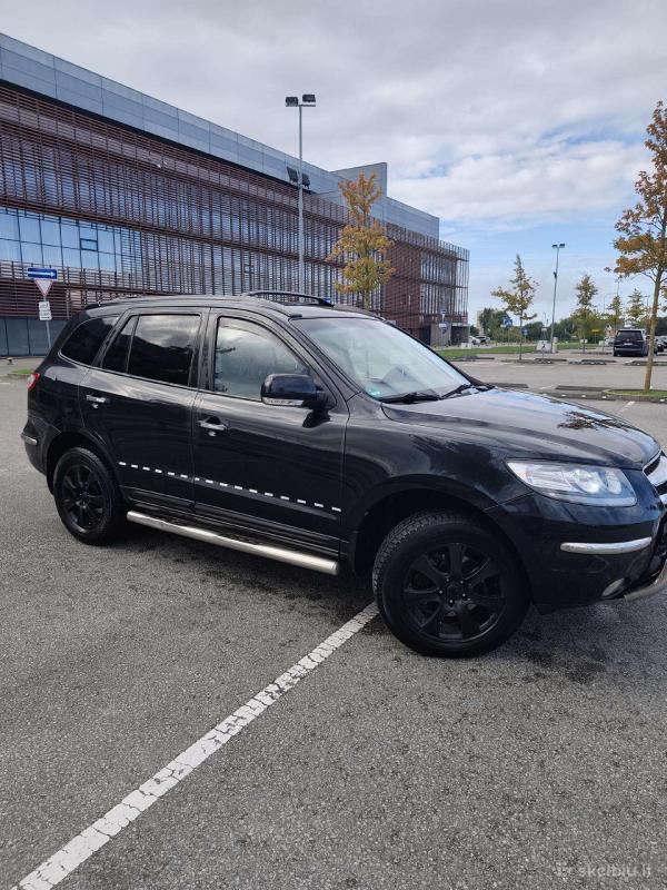 Melns Hyundai Santa Fe 2009 Klaipėda, ar dzinēja tilpumu 2.20 L un nobraukumu 263 tūkst. km par 4600 €, foto 4 vietnē AUTOMOTO.COM.LV