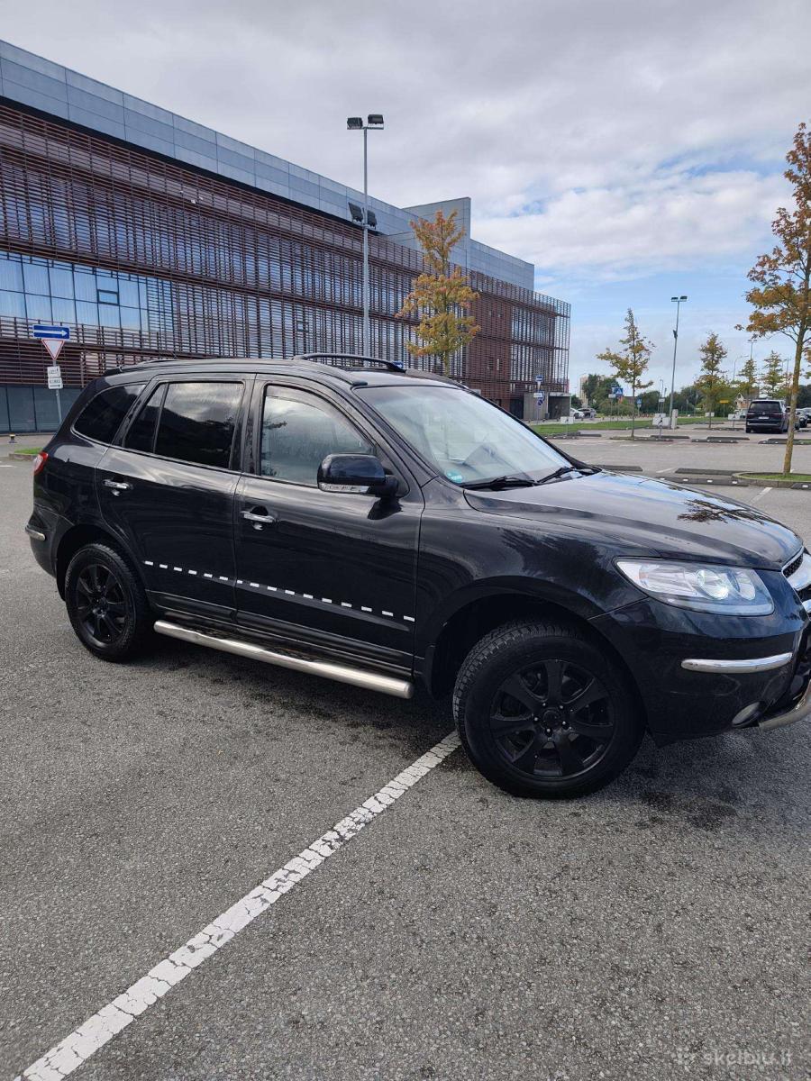 Melns Hyundai Santa Fe 2009 Klaipėda, ar dzinēja tilpumu 2.20 L un nobraukumu 263 tūkst. km par 4600 €, foto 4 vietnē AUTOMOTO.COM.LV