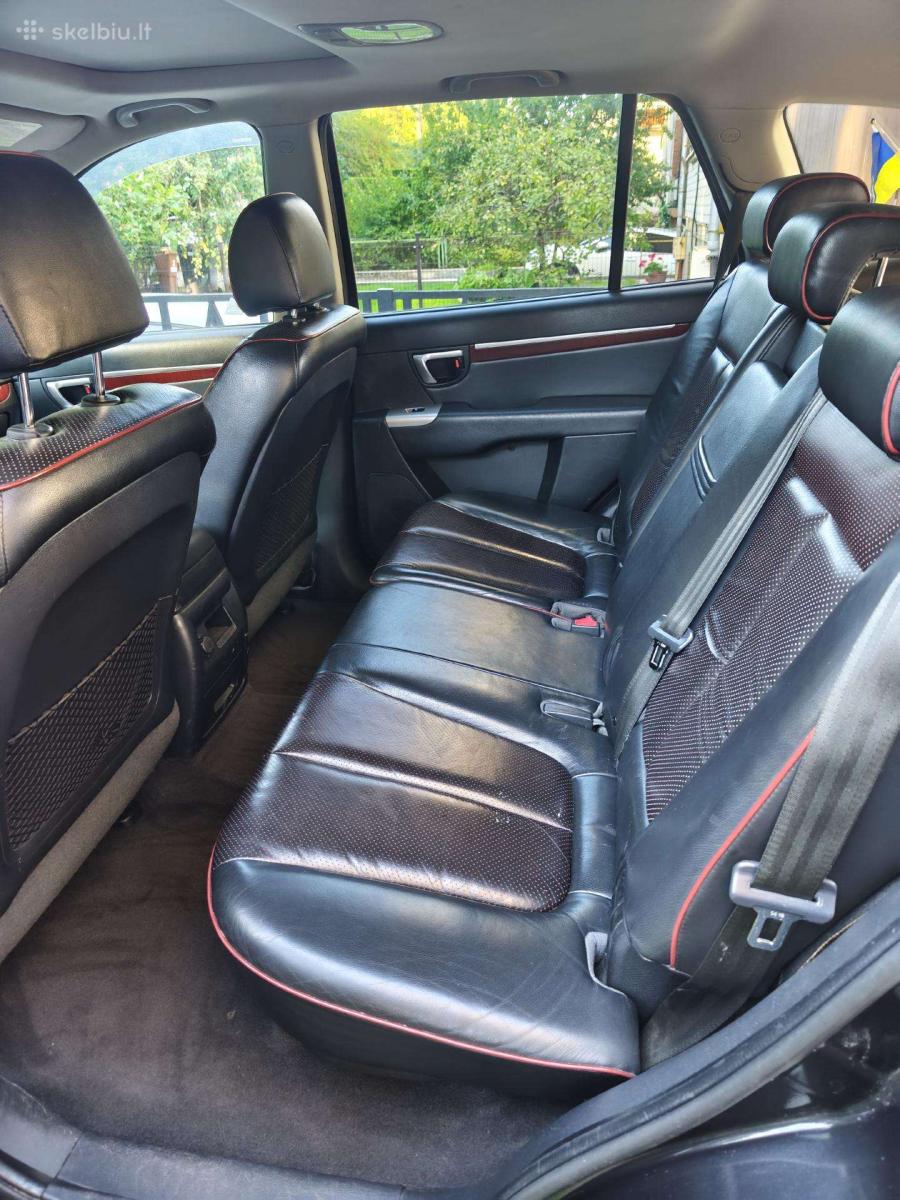Melns Hyundai Santa Fe 2009 Klaipėda, ar dzinēja tilpumu 2.20 L un nobraukumu 263 tūkst. km par 4600 €, foto 17 vietnē AUTOMOTO.COM.LV