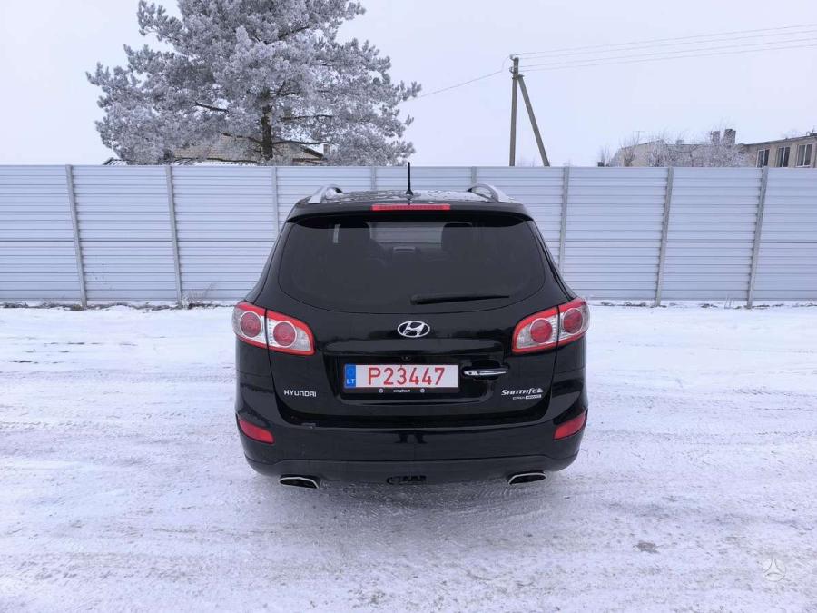 Melns Hyundai Santa Fe 2010 Marijampole, ar dzinēja tilpumu 2.20 L un nobraukumu 245 tūkst. km par 5350 €, foto 4 vietnē AUTOMOTO.COM.LV